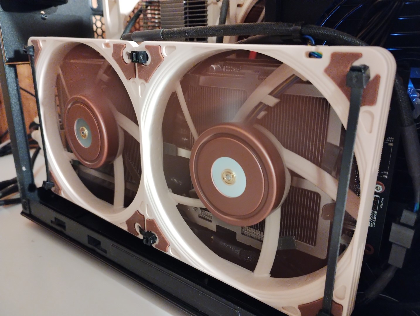 ASUS Nvidia RTX 2060 Super Noctua Fan Mod // Fabri91.eu